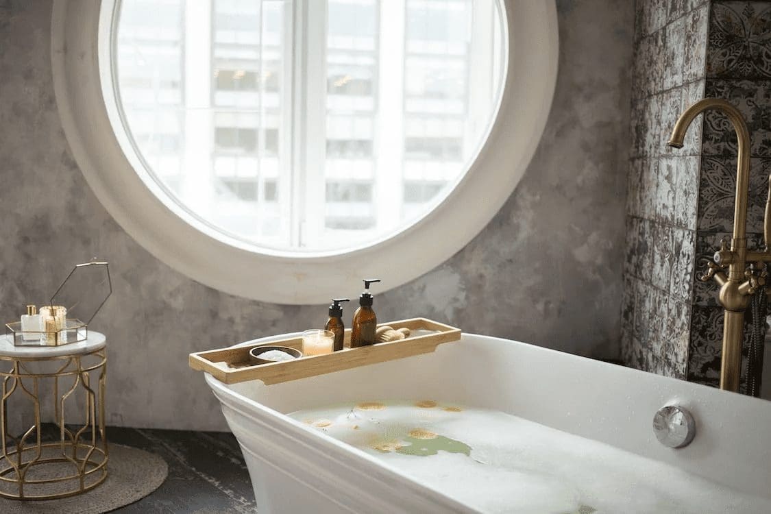 Tubs Galore: Ultimate Guide to the Perfect Bathtub Experience - Mondosol